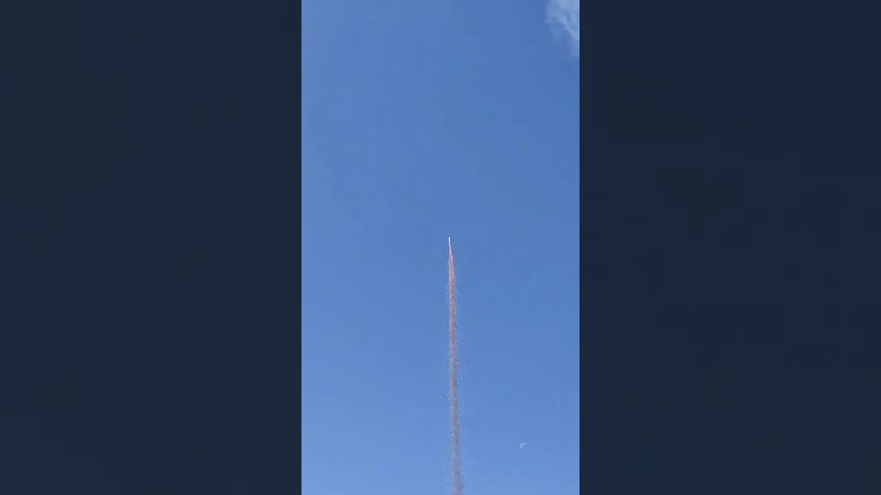Mid-power Rocket on a G72 Dark Matter motor - YouTube