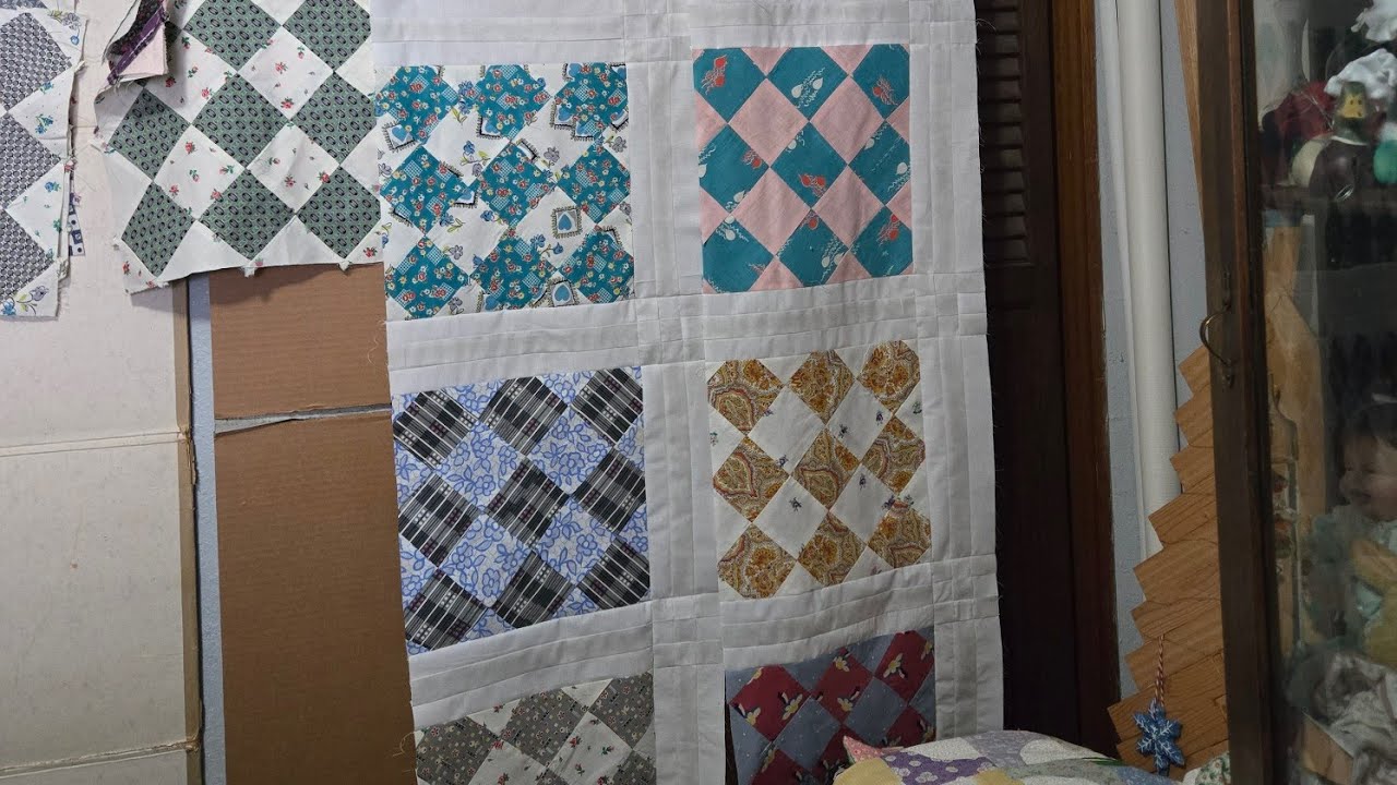 Diane's Vintage blocks sashing - YouTube
