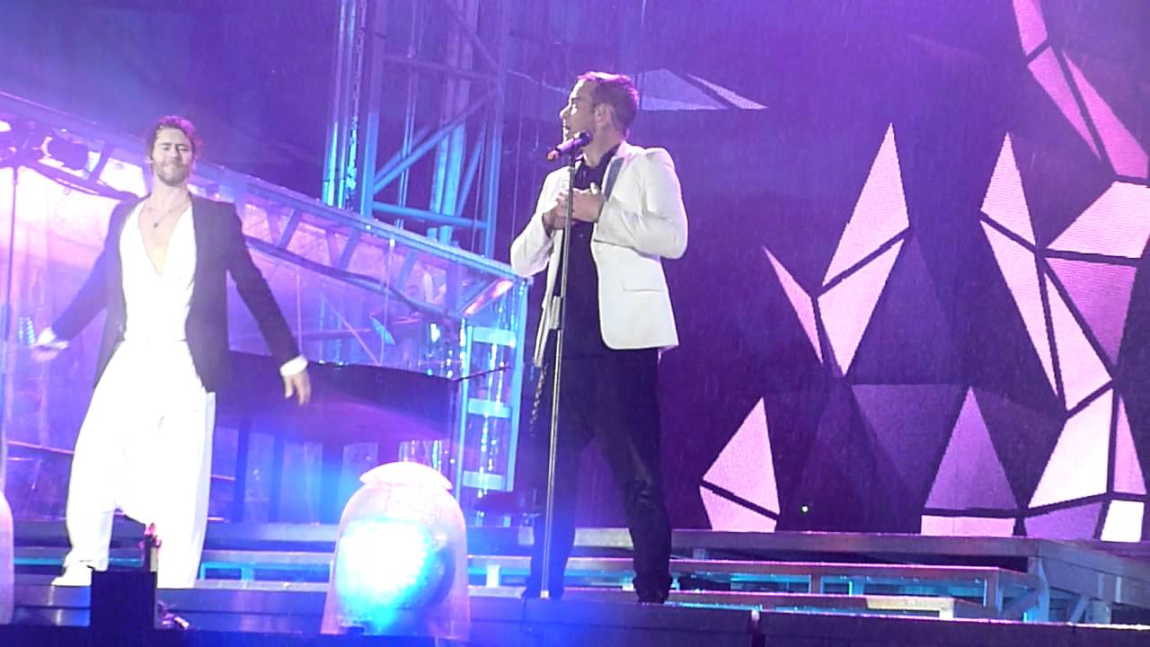 Take That singing Pray With Dancing Glasgow June 22th 2011 - YouTube