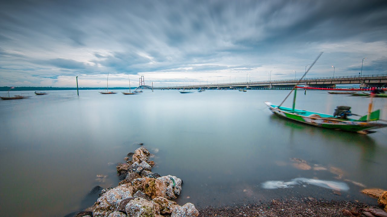 Landscape Photography Color Editing | Photoshop Tutorial - YouTube