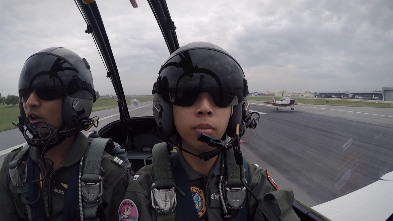 RTAF Female Pilot 2017 Nothing can stop her - YouTube