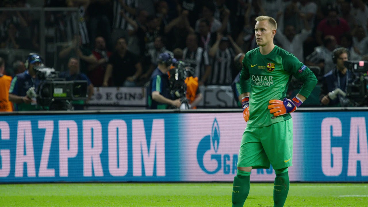 Sony Football Demo (smile) credit - sony - YouTube