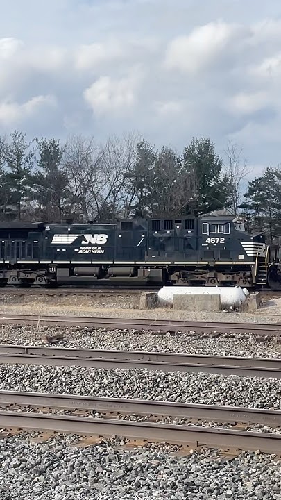 Norfolk Southern 22X Intermodal Train from Berea, Ohio 12/28/2024 #train #railroad #shorts # ...