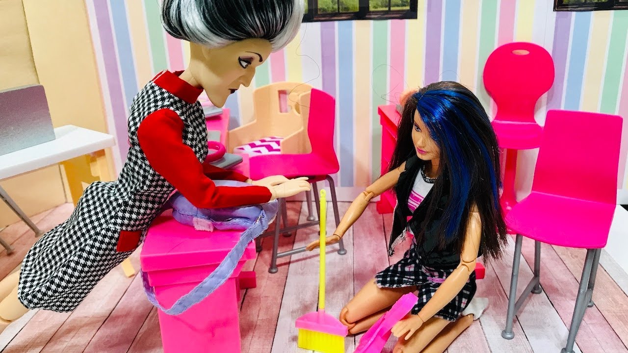 Skipper’s High School Series EPISODE 2 - YouTube