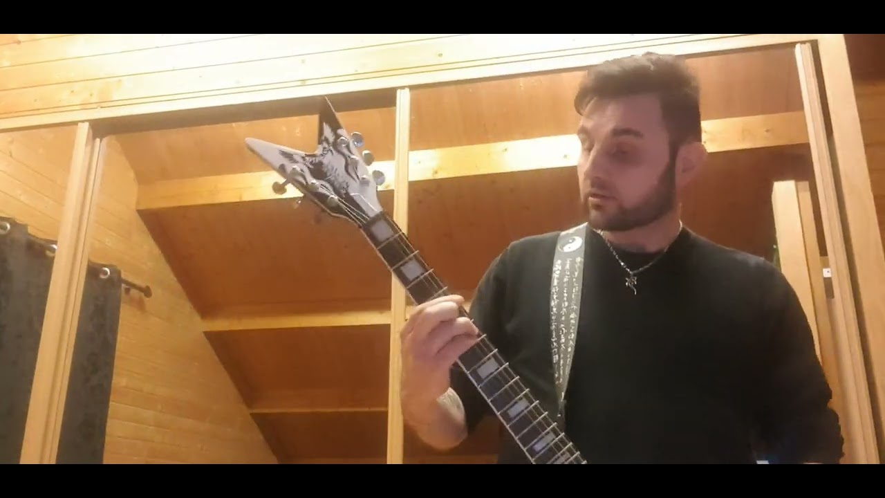 " For Whom the bell tolls " ( Metallica ) , cover guitar by Vlad Python - YouTube