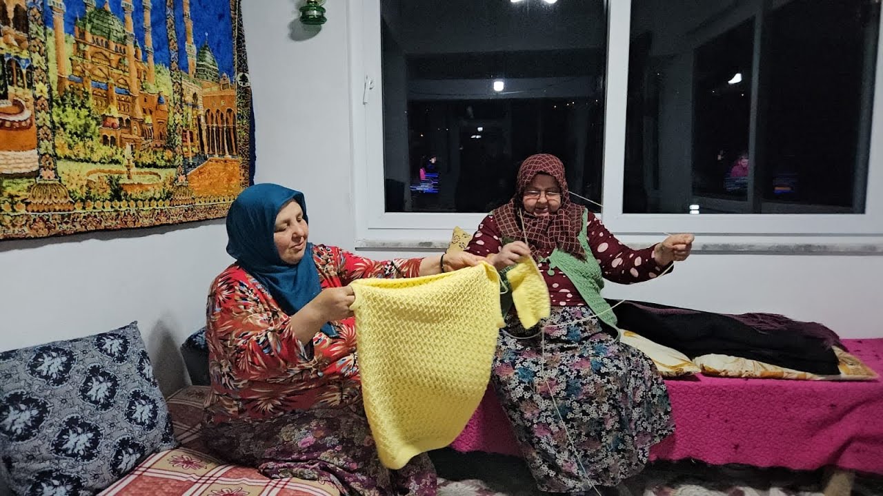YENGEM SARI KIZINA ÖRÜYOR🧶🧶🤌🏻🤌🏻🥰 - YouTube