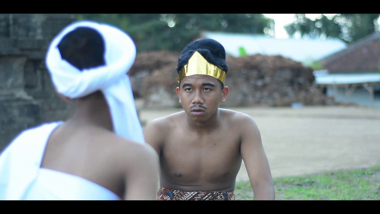 Gajah Mada Winisuda ,film pendek bahasa jawa - YouTube