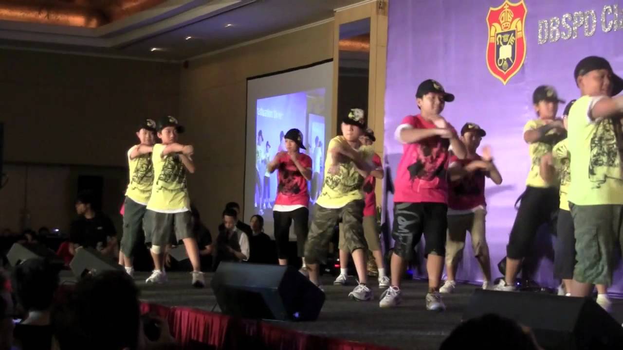 DBSPD class of 2010 Graduation Dinner dancing to Poker Face - YouTube