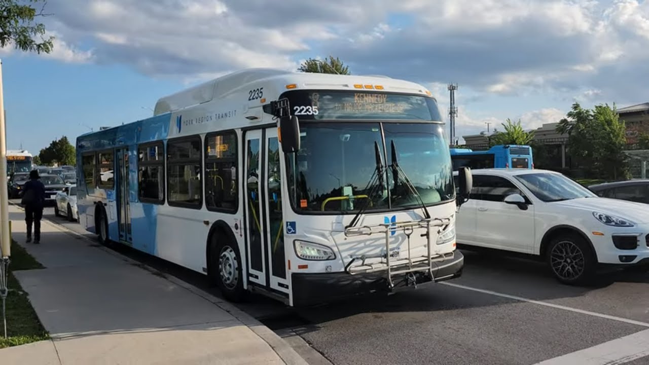 YRT 2022 New Flyer XD40 2235 and 2226 departing Highway 7 and Kennedy ...