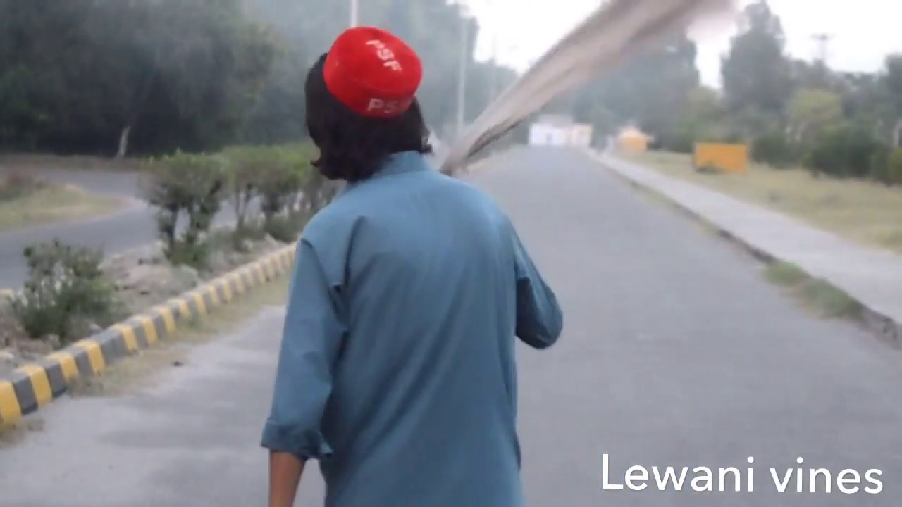 Shahrukh khan vs rishkay ka driver | funny video || lewani vines - YouTube