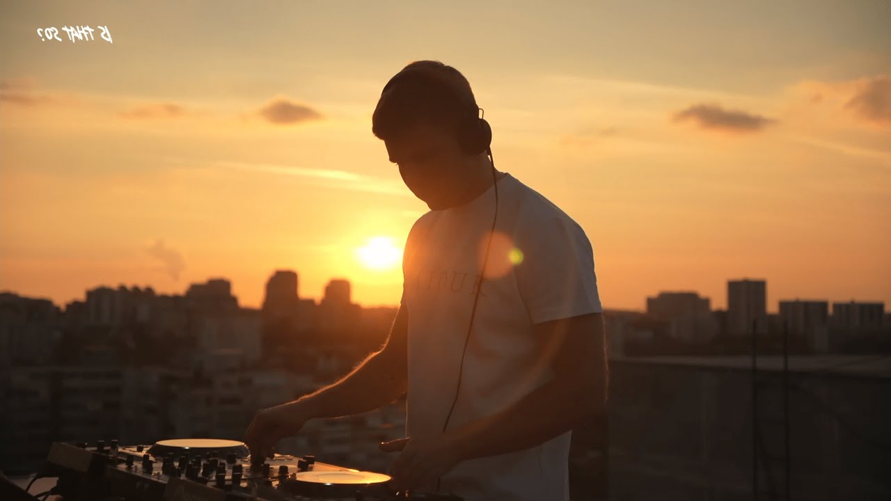 IV33 - Sunset House Mix - YouTube