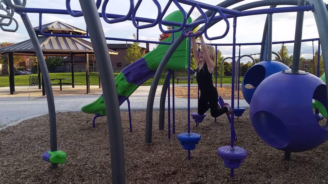 Lauren - Canadian Ninja Warrior - YouTube