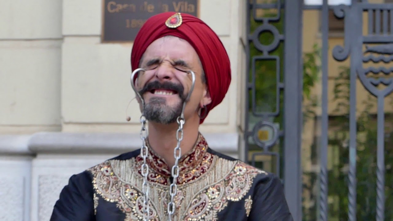 Fakir Testa: El peligro de lo real - YouTube