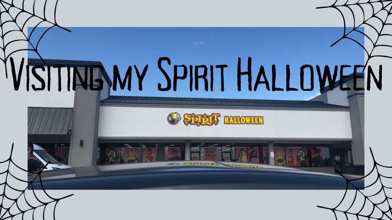 VISITING MY SPIRIT HALLOWEEN - YouTube