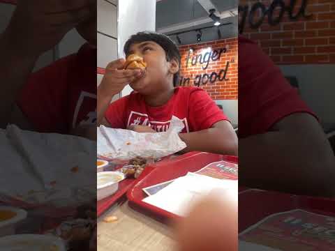 I love KFC😋👍..#kfc #chicken #foodie #yummy #youtubeshorts - YouTube