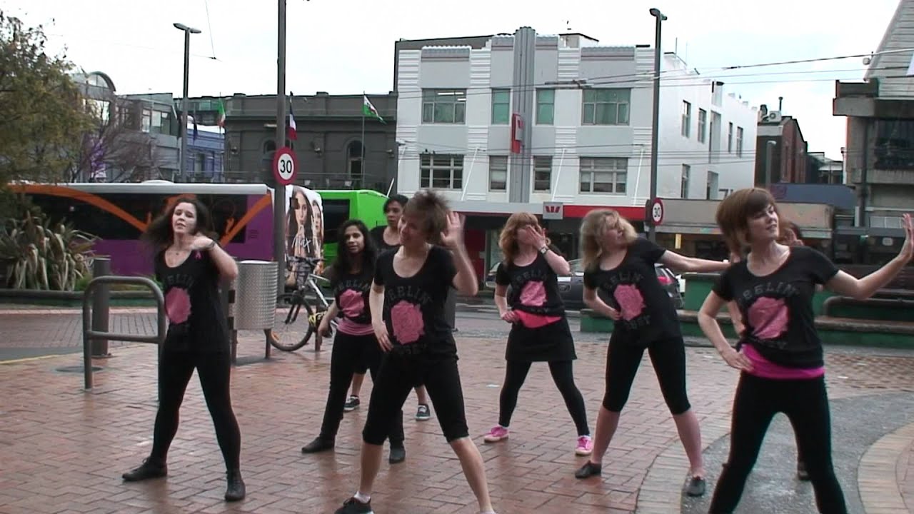 DWM Single Ladies Flash Mob (Courtenay Place) - YouTube