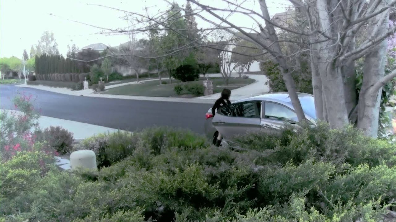 Party Crash Scene Every 15 Minutes - YouTube