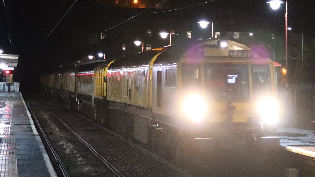 Network Rail's Rail Grinding Train at night - YouTube
