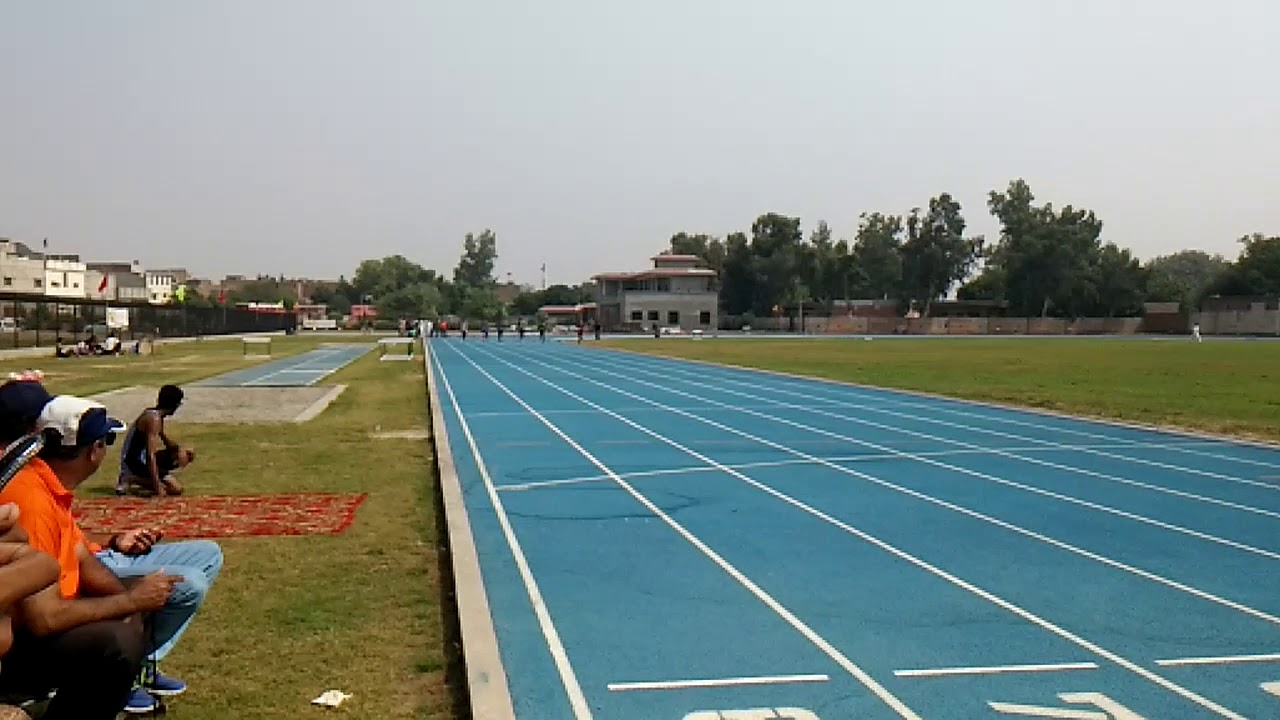 100m race for men pakistan faisalabad - YouTube