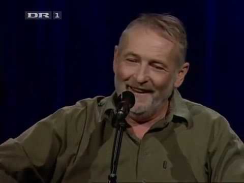 Niels Hausgaard - Bush kommer til Danmark - YouTube