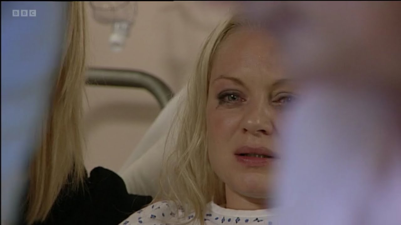 Roxy Mitchell 17th November 2008 (Roxy Gives Birth To Amy) part 3 - YouTube