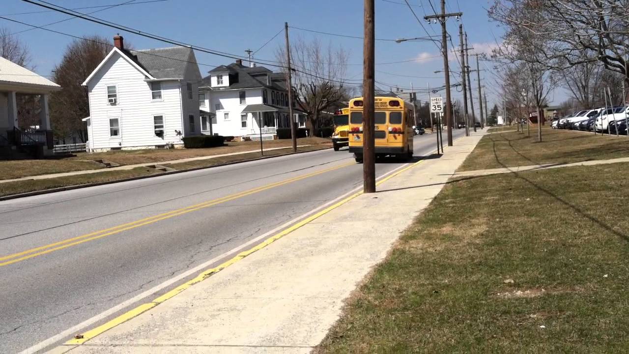 April Fool's Day Special: Bus 25 Passing, Bus 5 pull in - YouTube