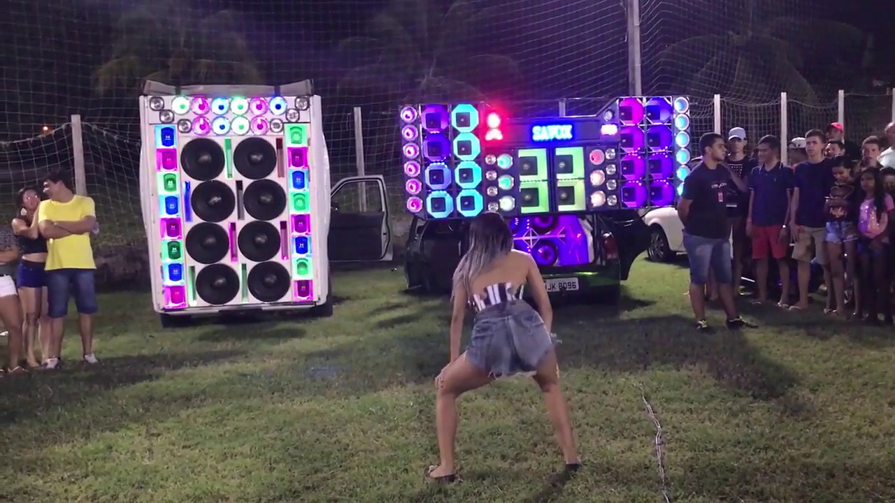 Tainá Costa Rainha do Quadradinho Dançando Funk - YouTube