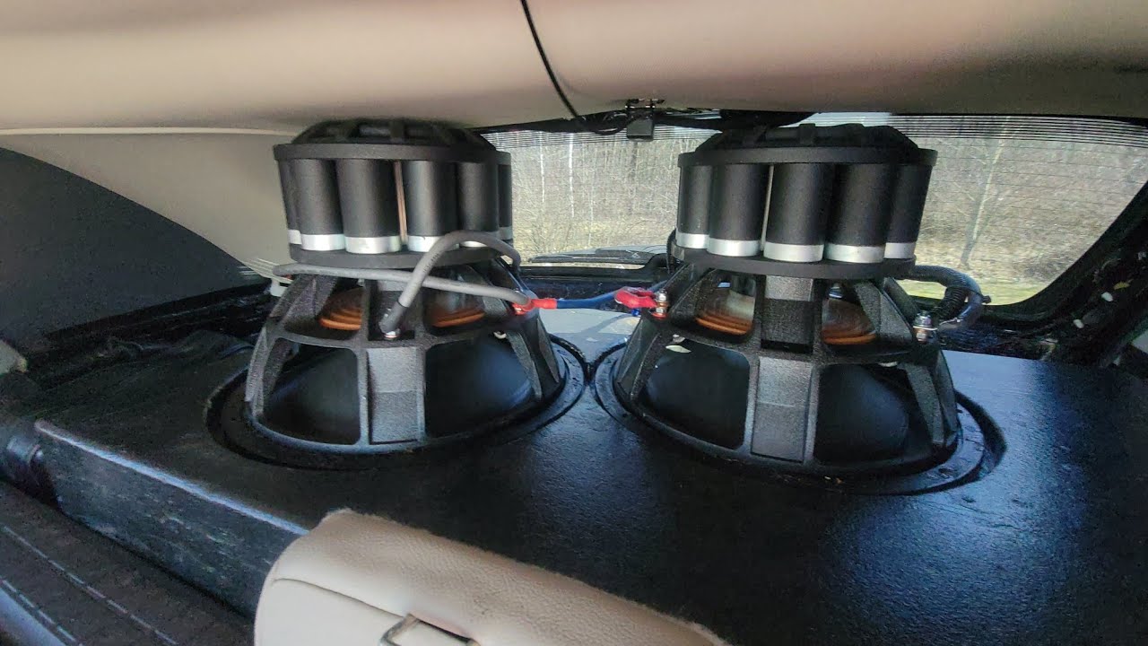 Inverted 15" Fi Neo 4.11 w/ Omega on 2 Taramps Bass 8Ks + 3 XS Power ...
