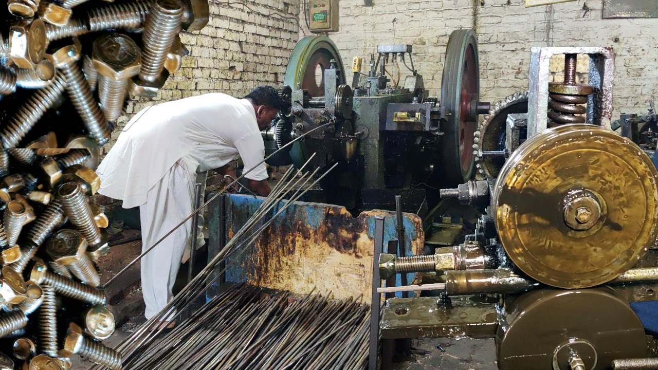 Amazing Process of Screw Bolt Manufacturing | Metal Work Machine - YouTube