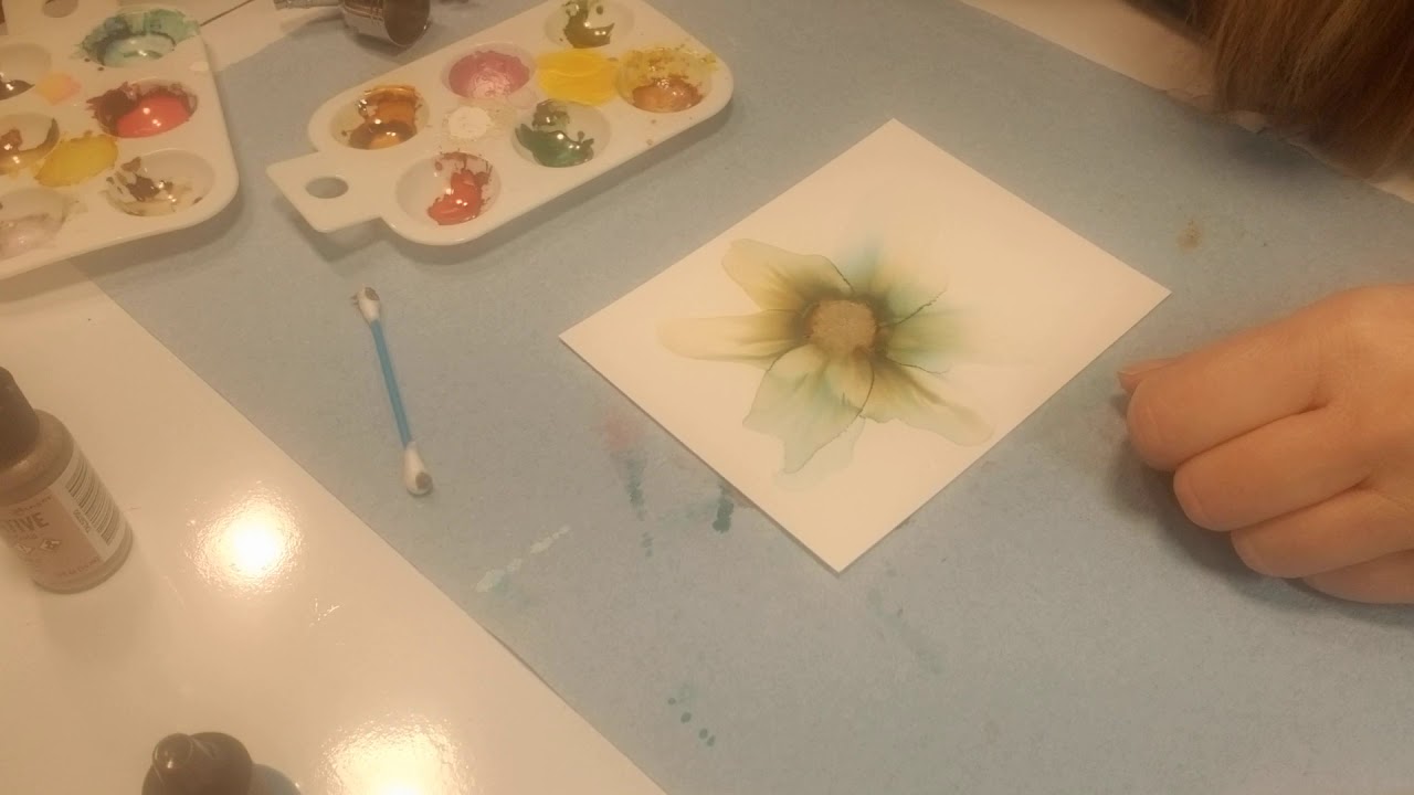 #30 Tutorial - create a delicate flower and center using 3 colors and ...