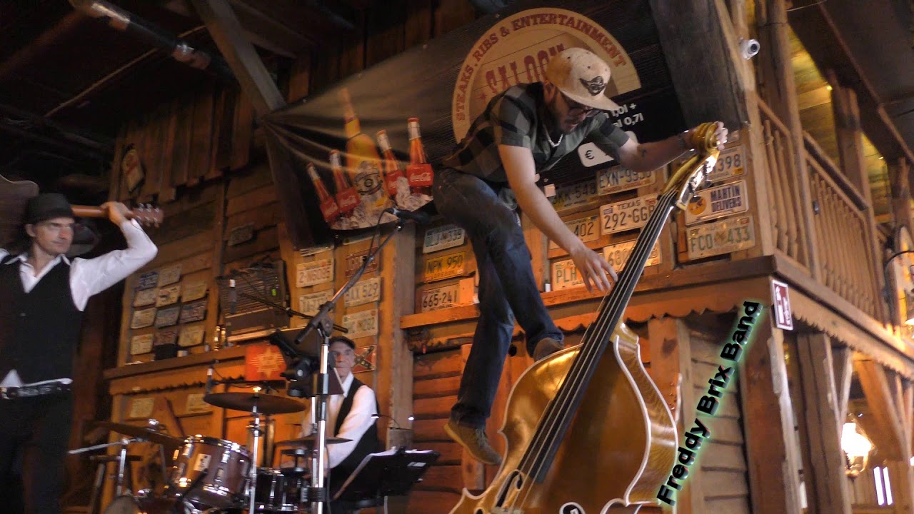 Freddy Brix Band - Fishnet Stockings - YouTube