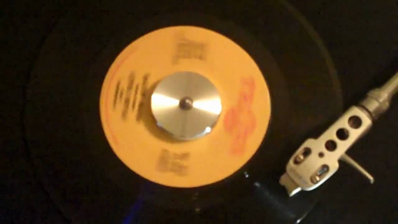 little royal razor blade - YouTube