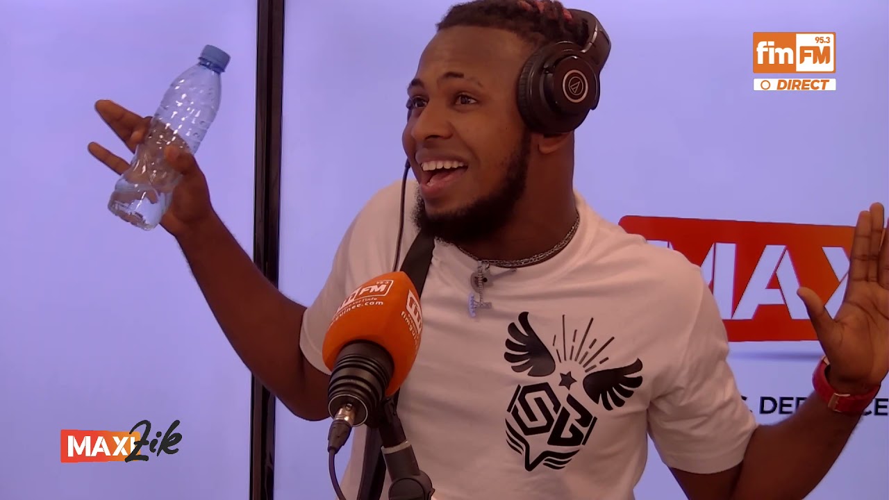 Gros delire avec @Zaga Boy dans maxi zik - YouTube