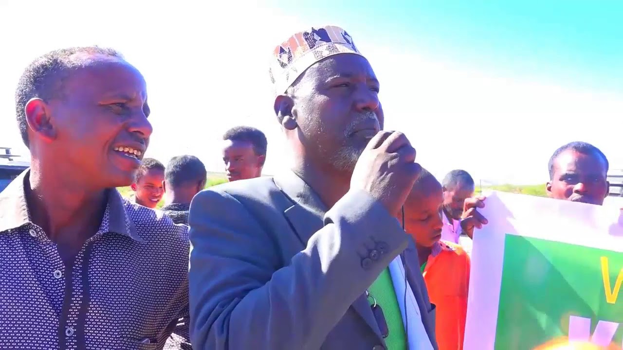 Daawo Xildhibaan Aadan X Axmed Oo Sifo Xaqdaraa Kuxidhnaa Ayaalagu ...