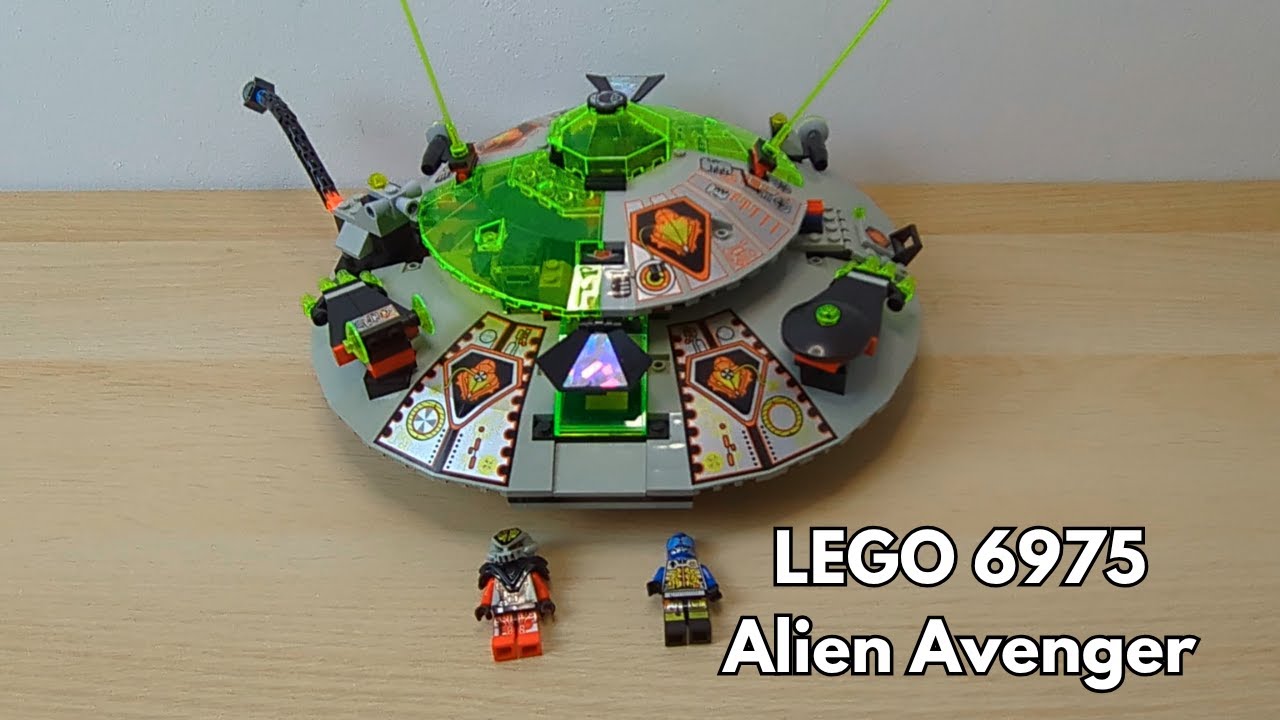 Let's Explore the LEGO UFO Alien Avenger Set 6975– A 90's Vintage ...