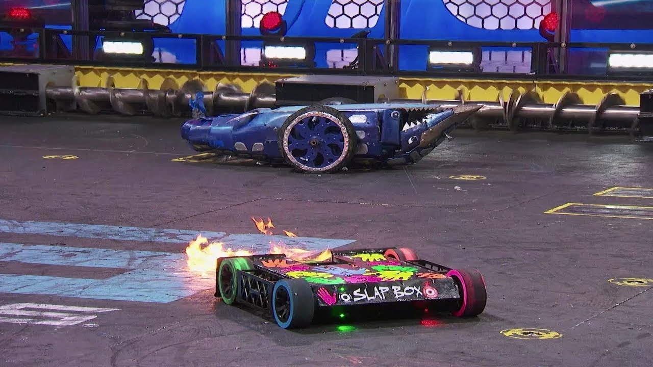 Sharkoprion vs SlapBox - Battlebots Season- Bots Fan - YouTube