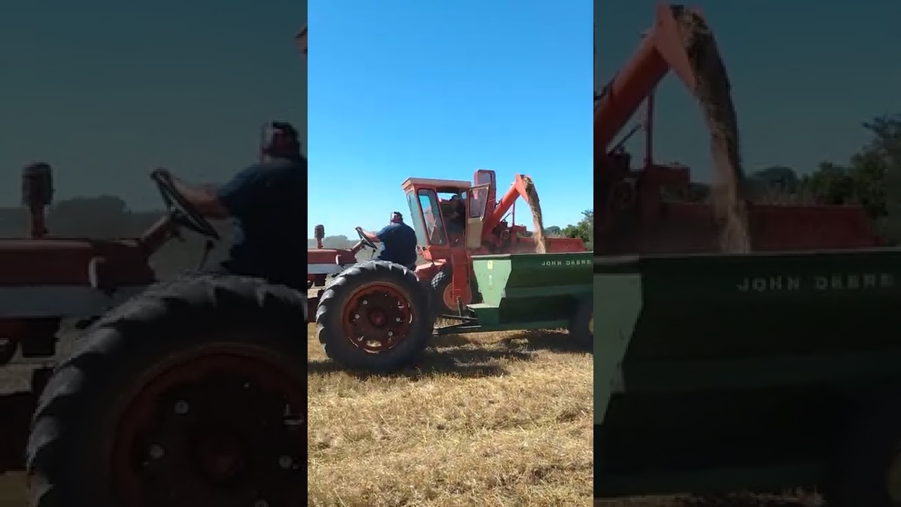 Case 960 combine unloading on the go - YouTube