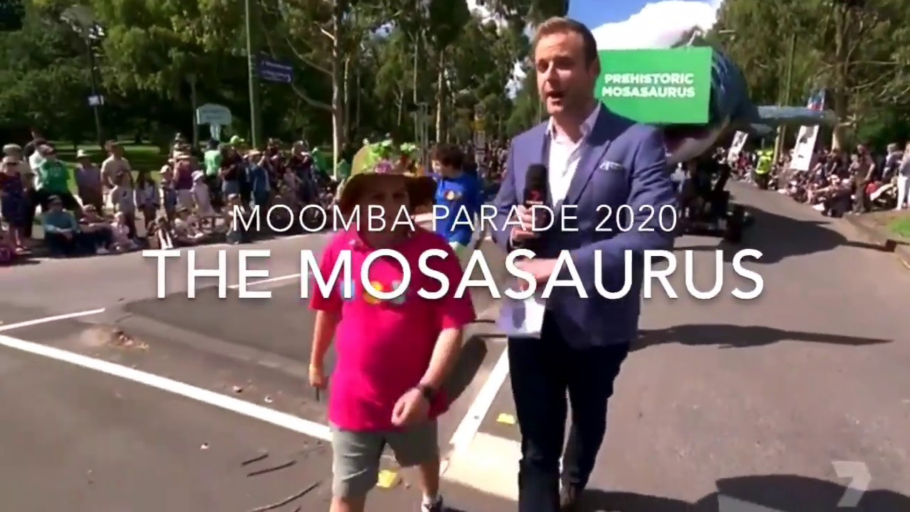 A Blanck Canvas' Giant Mosasaurus. Jurassic Moomba Parade Puppet - YouTube