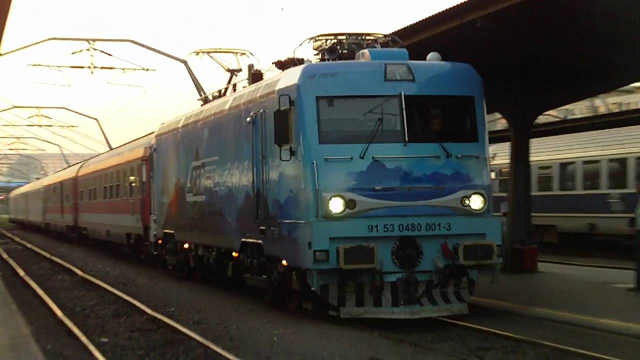 Locomotiva SOFTRONIC TRANSMONTANA 480-001-3 sosind in Bucuresti Nord cu ...