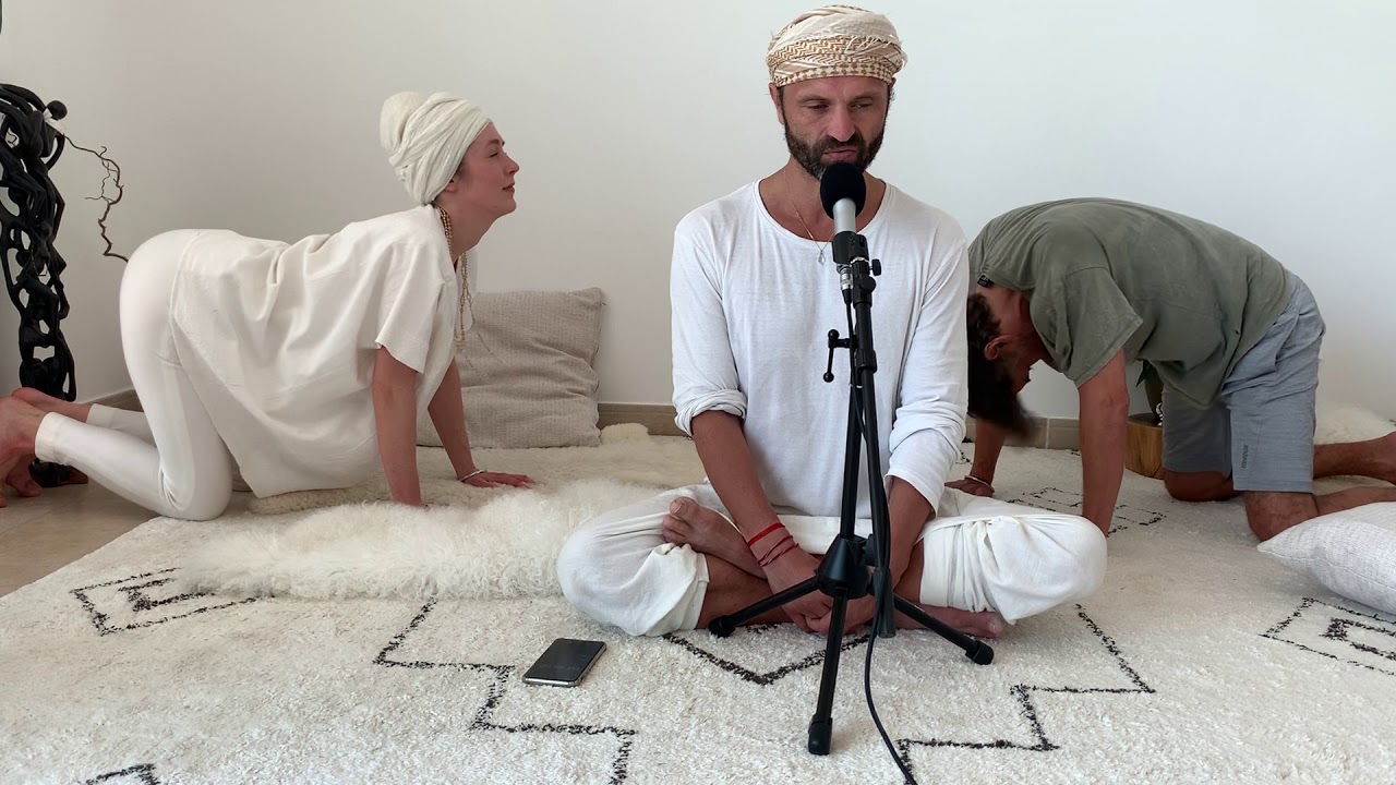 45 minutes Kundalini Yoga together with Kamal Chand Siri Manprem ...