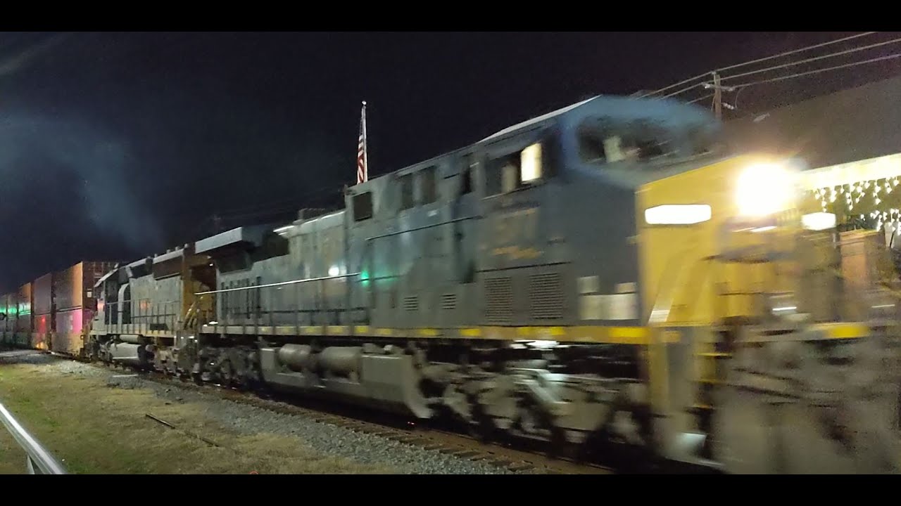 CSX Q197-14 Westbound Nocturnal Intermodal Action - YouTube