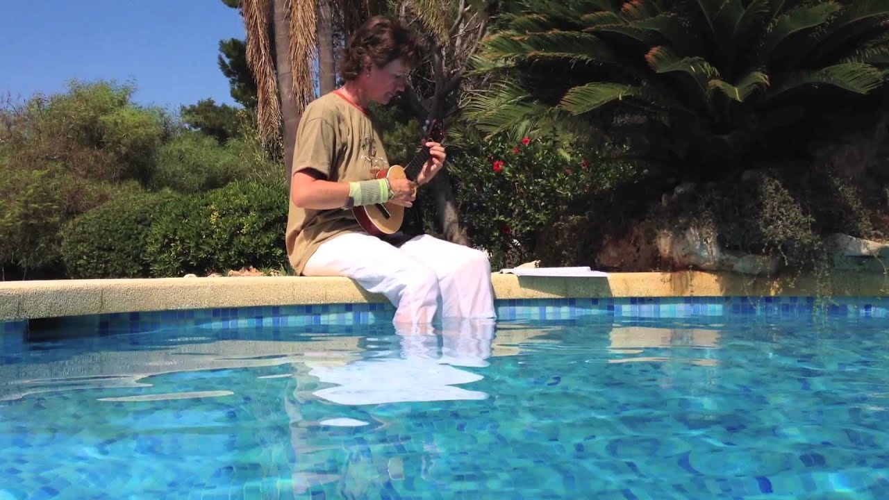 The Dancing Flea - YouTube