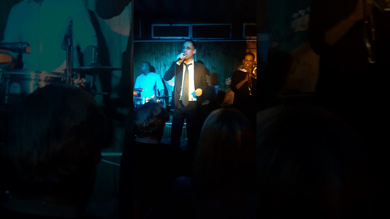 Alex Stella enganchados en vivo - YouTube
