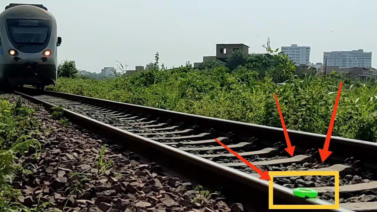 🚂 Crazy train crushing things 😳 train crushing objects 🚀🍑 - YouTube
