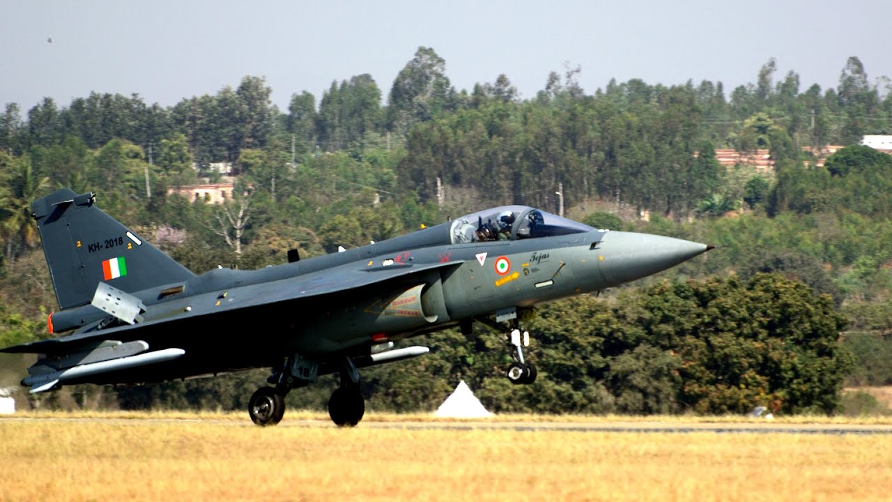 India's own LCA | Tejas | Aero India 2017 - YouTube