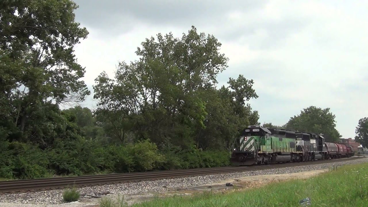 NS 3556 Ex Burlington Northern Green Machine SD40-2 leads Train 323 - YouTube