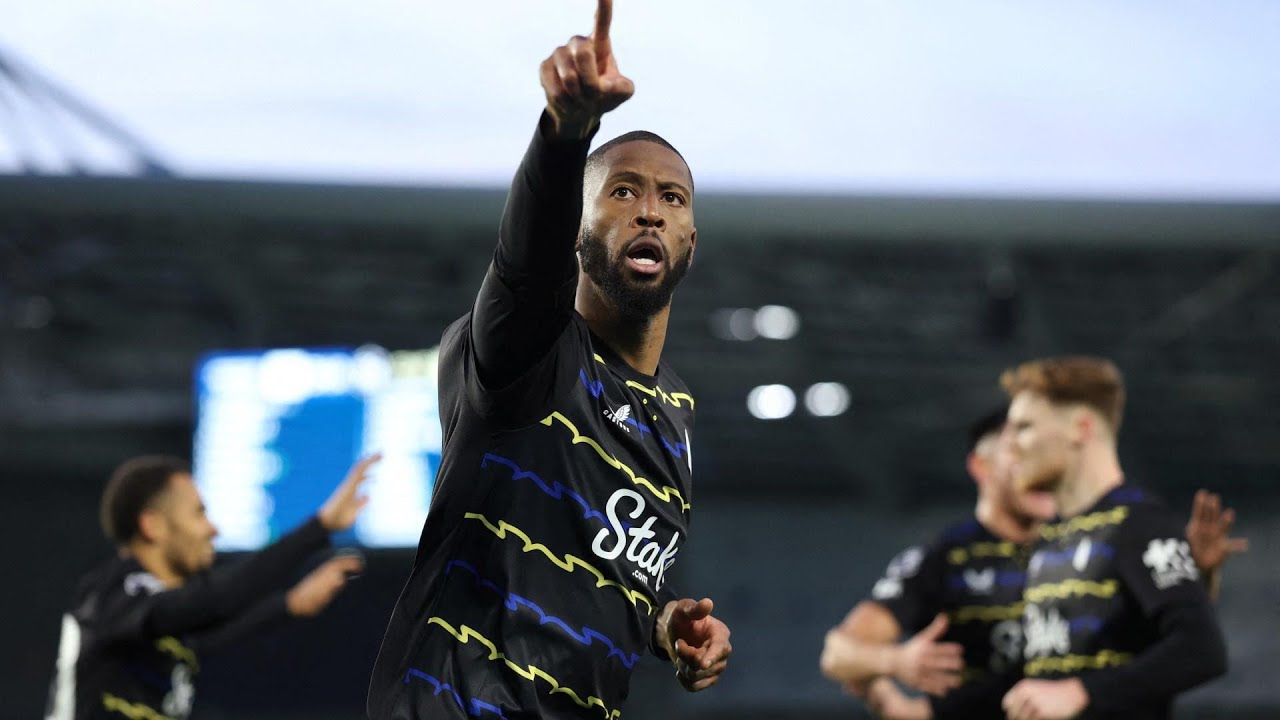 Brighton 1 Everton 1: Super-sub Beto snatches dramatic 97th-minute ...