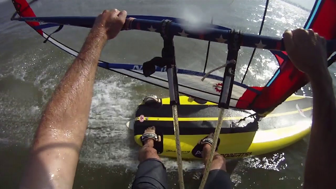 Roberts Formula Fern Ridge 10 knots - YouTube