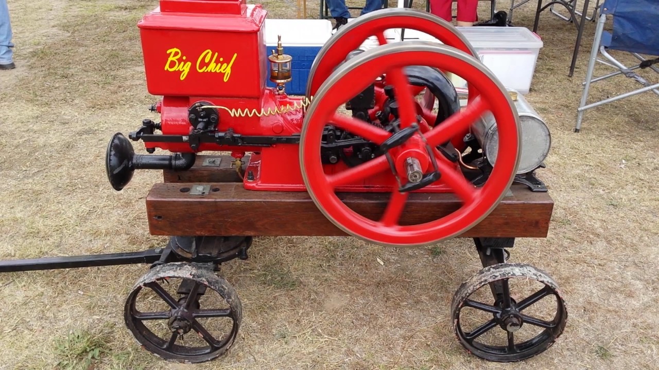 Big Chief 2.5 hp Stationary Engine - YouTube