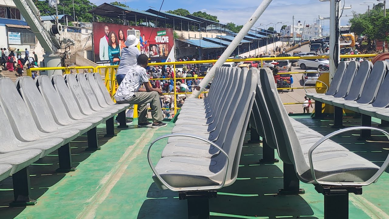CROSSING LIKONI FERRY IN MOMBASA EXPERIENCE YOU WON'T BELIEVE SEE HOW ...